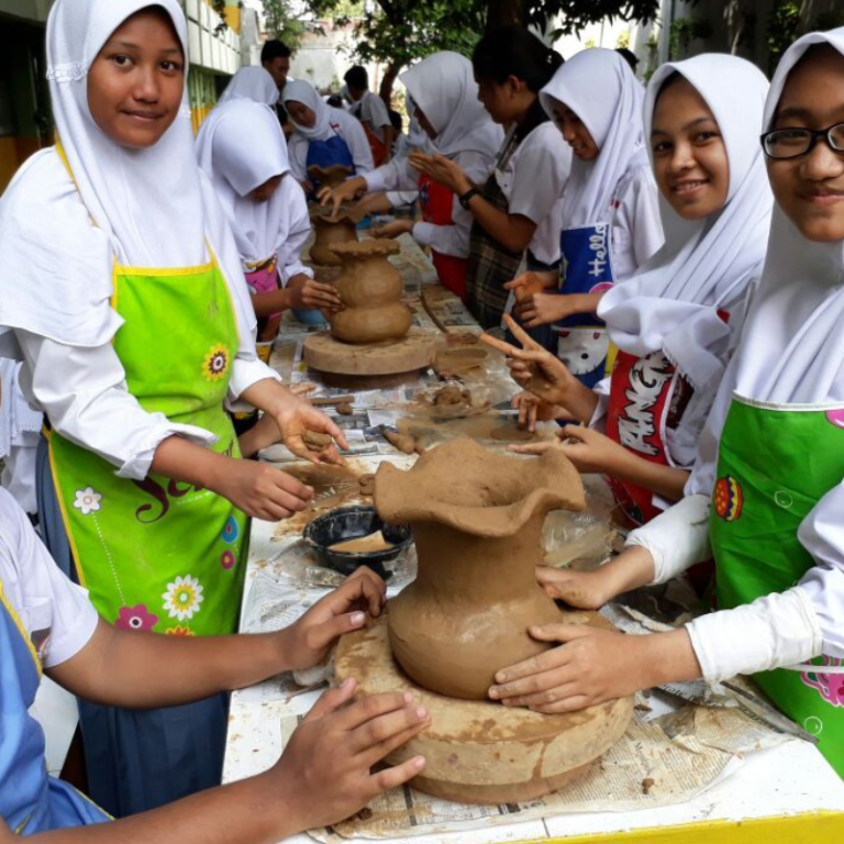 Proses Membatik dengan Canting Step by Step - Prakarya Indonesia